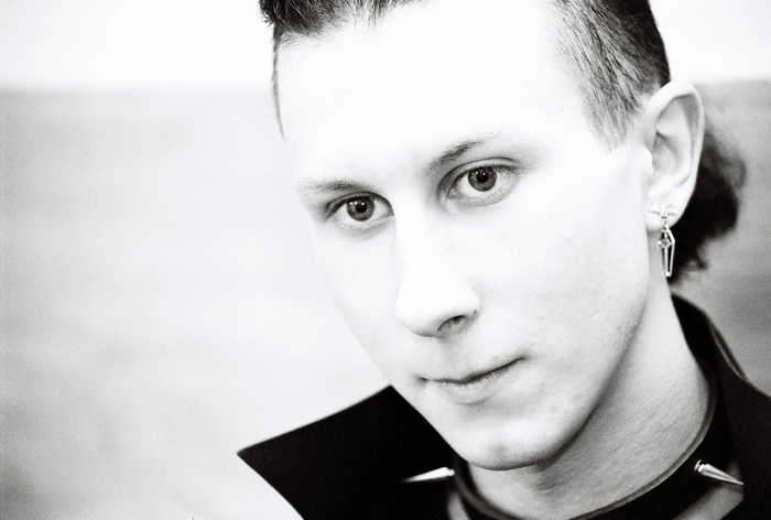 Nonstop Photos | Ganconer / Raven